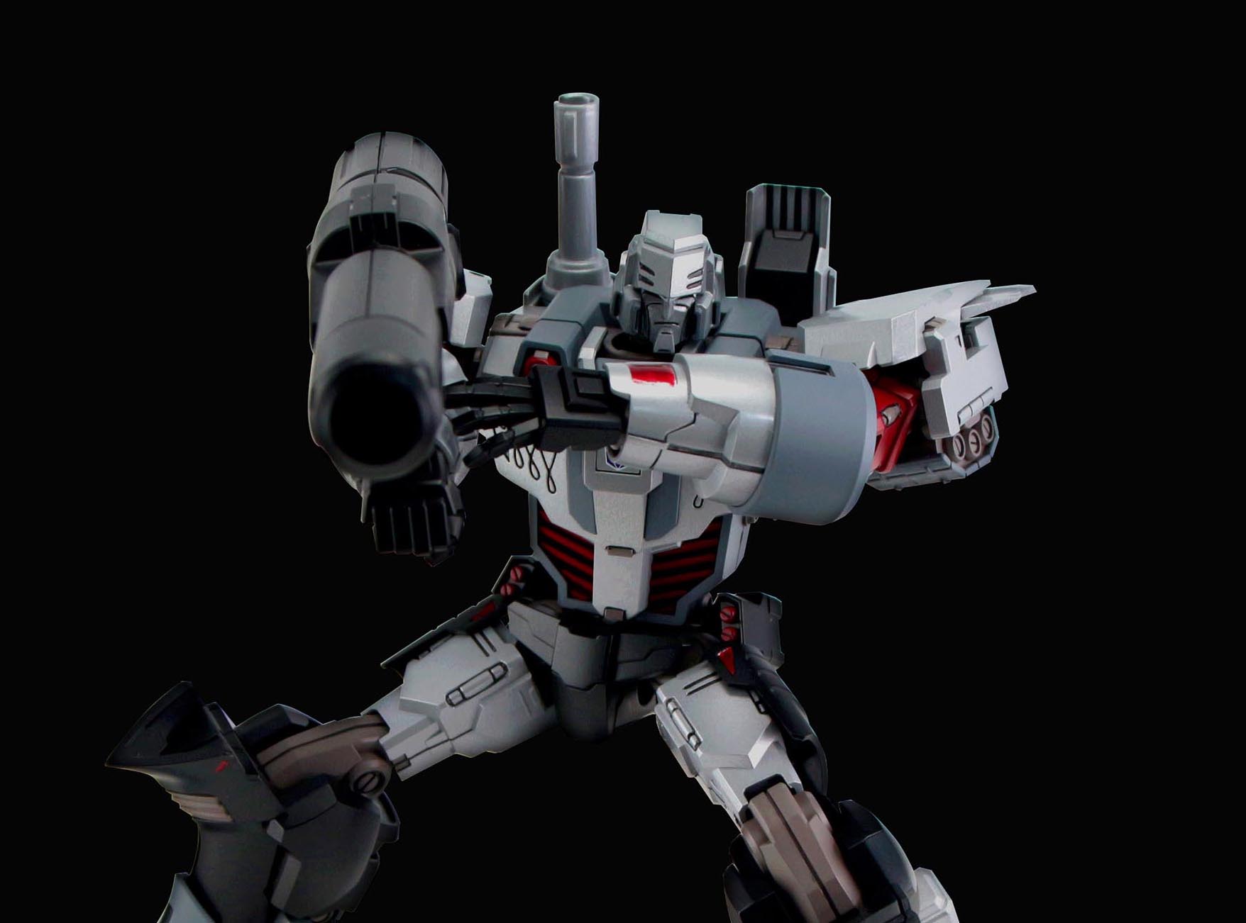 Megatron (IDW Decepticon Ver) Furai Model - Transformers IDW Flame Toys